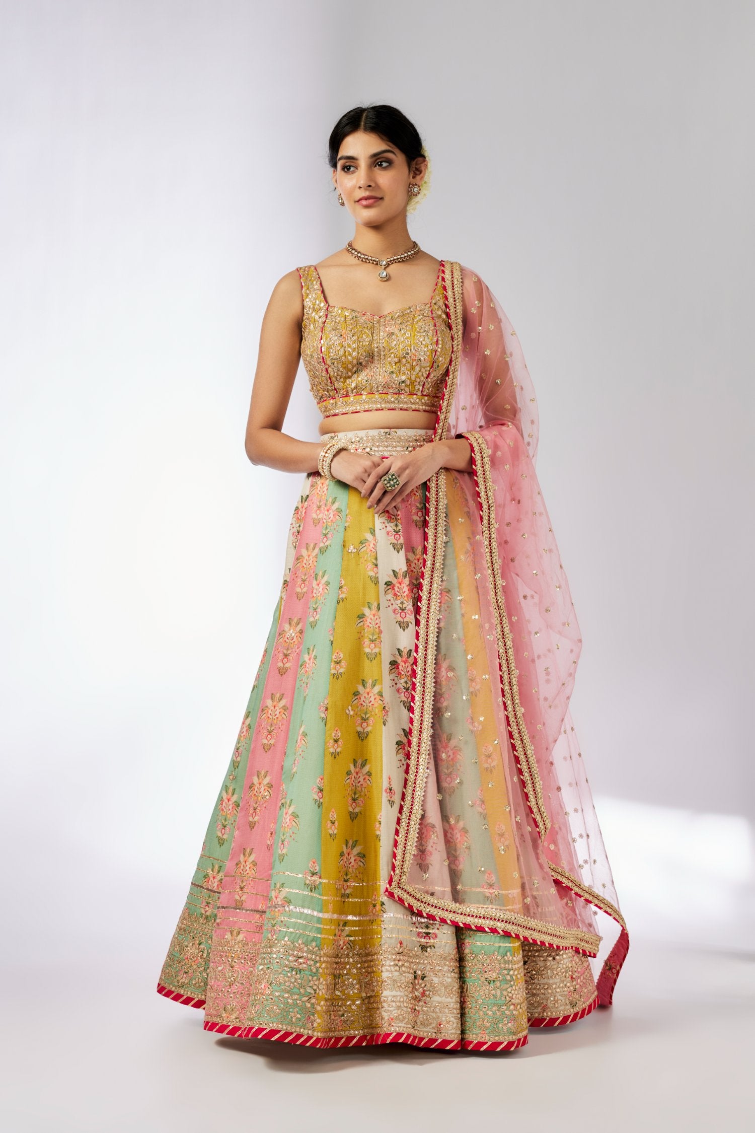 Sayali Lehenga Set – AGASHE